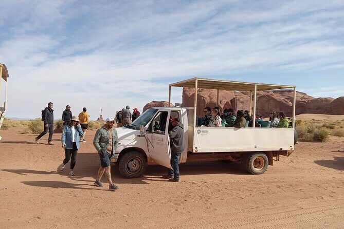 1.5 Hour Jeep Tour in Monument Valley - An Honest Look at the 1.5 Hour Jeep Tour in Monument Valley