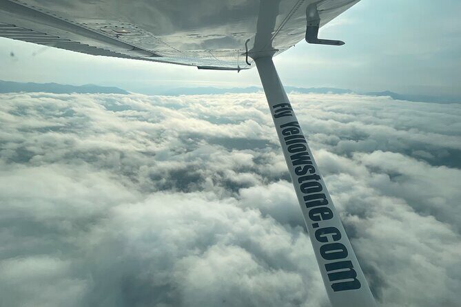 1 Hour Aerial Tour Over the Western Boundary of Yellowstone - Who Should Book This?