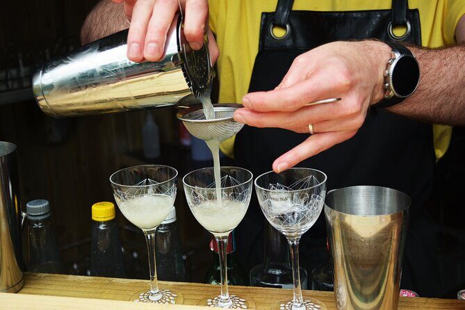 1-Hour Cocktail Masterclass Experience in Dublin - An In-Depth Look at the Experience