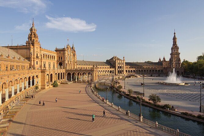 1 Hour Guadalquivir Cruise with Views of Triana - What’s Included and What’s Not