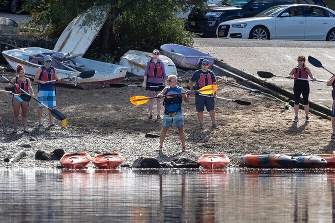 1 Hour Guided Kayak Tour in Cold Spring Harbor NY - Group Size and Atmosphere
