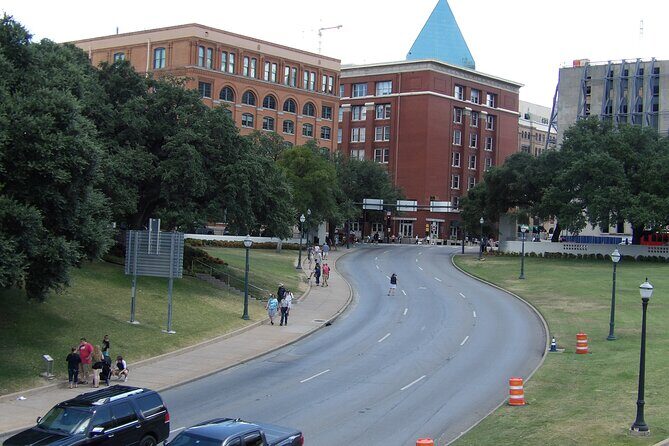 1-Hour JFK Assassination Walking Tour - Who Should Consider This Tour?