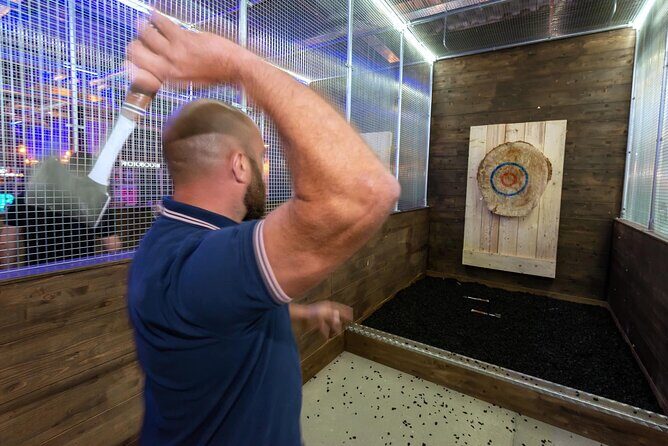 1 hour Private Axe Throwing Experience in Eastbourne - Key Points