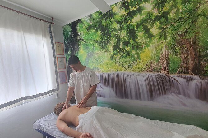 1 Hour Private Chiromassage Session in Seville - Key Points