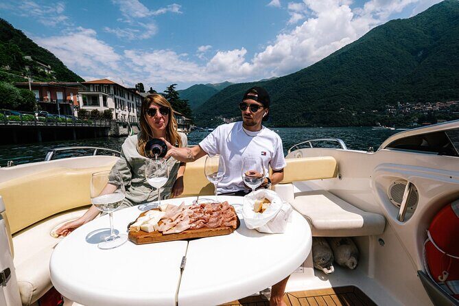 1 Hour Private Cruise on Lake Como Motoscafo Cranchi - An In-Depth Look at the Lake Como Motoscafo Experience