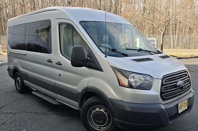 10 Passenger Van from Times Square to EWR Newark Airport - Why This Transfer Service Stands Out