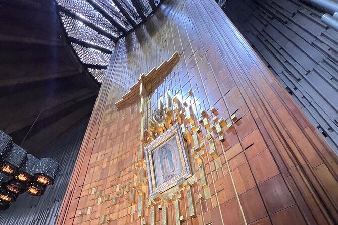 100% private tour in Guadalupe's Basilica with transport - Flexibility and Customer Service