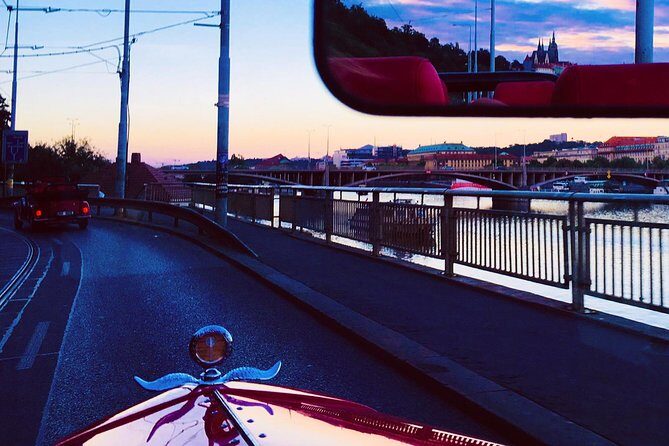 1,5 hour oldtimer convertible Prague sightseeing tour - Practical Details & Considerations