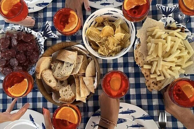 15m sailing boat trip at sunset of Alghero with Aperitif - FAQ