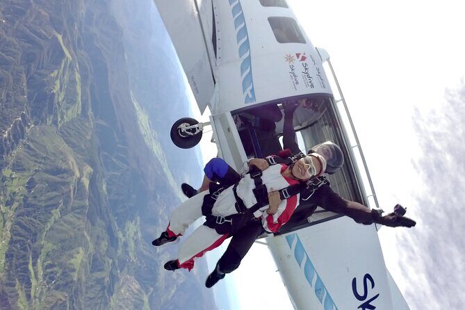 18,000ft Tandem Skydive over Abel Tasman - The Experience: What You Can Expect