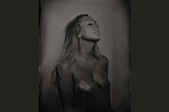 19th Century metal portrait an unique experience Porto-Portugal - FAQs