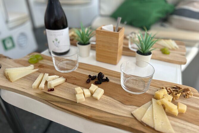 1h Boat Trip + 2h Dockside Local Wine & Food Tasting - FAQ  