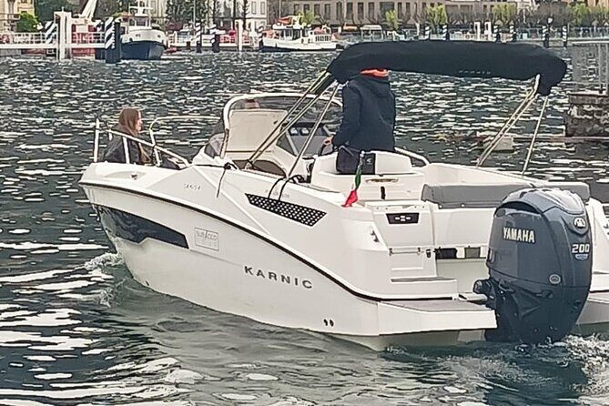1h shared boat tour - Key Points