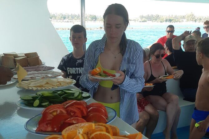 2.5 hour Glass Bottom Boat Trip, Snorkeling, Sliding and Fun - The Itinerary in Detail