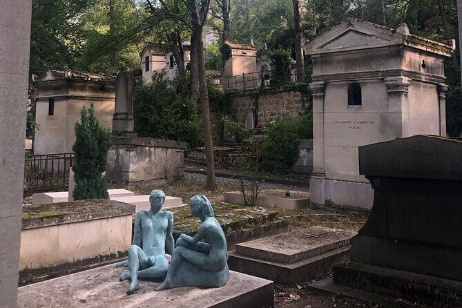 2.5 Hour Walking Tour of Père Lachaise Cemetery from Paris - The Guided Experience with Max