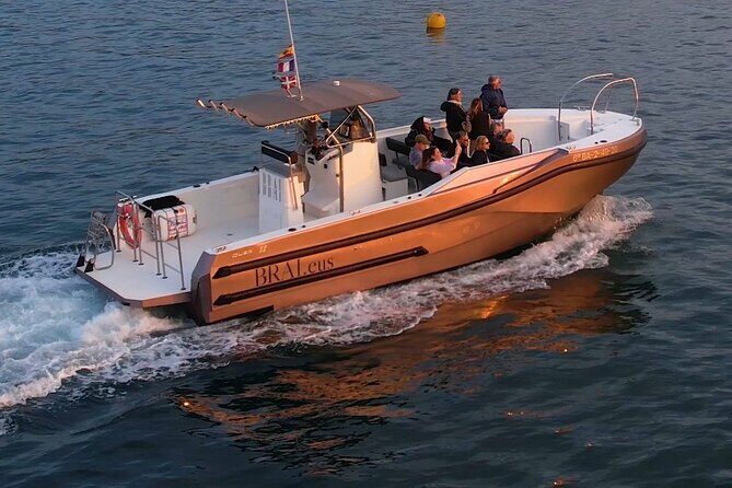 "2 bays, mornings, afternoons, sunset with a glass of cava - An In-Depth Look at the San Sebastián Boat Tour Experience