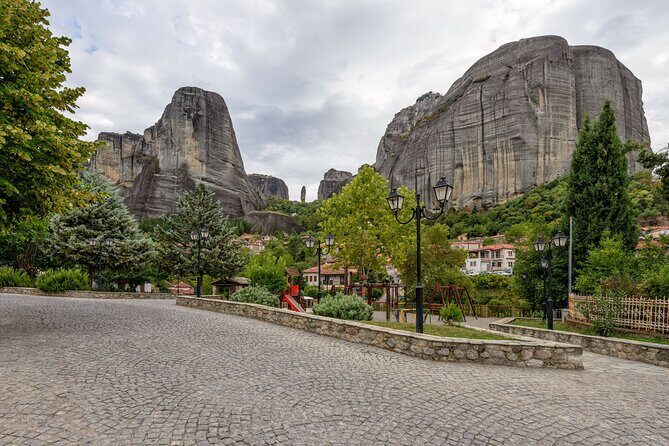 2-Day Delphi Meteora Tour From Athens - Authentic Experiences from Review Highlights
