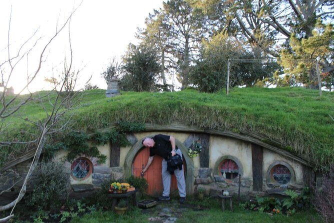 2-Day Hobbiton, Rotorua, Waitomo Caves Tour from Auckland with Accommodation - An In-Depth Look at the 2-Day Itinerary