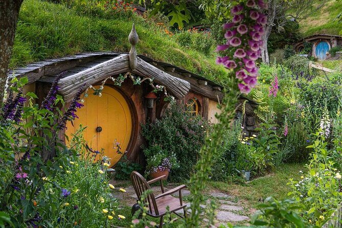 2 Day Hobbiton Waitomo Caves Raglan Private Tour from Hamilton - Two-Day Hobbiton, Waitomo Caves & Raglan Private Tour from Hamilton: An In-Depth Review