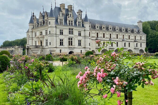 2-day Private Top 6 Loire Castles Live Guided tour from Paris - A Closer Look at the Itinerary