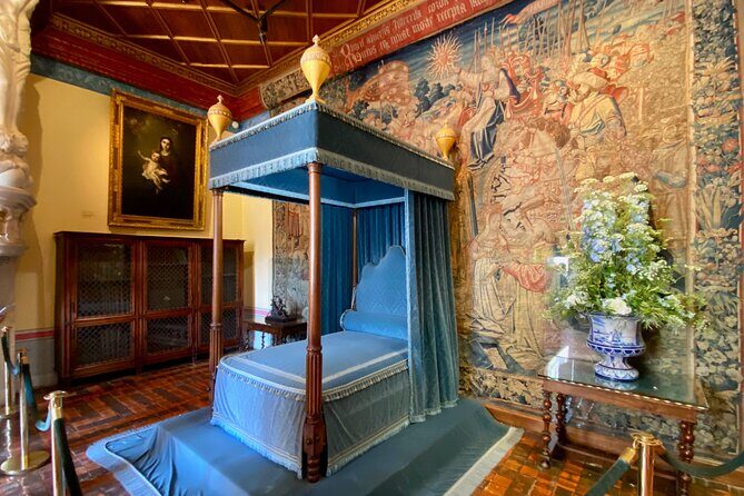 2-day Private Top 6 Loire Castles Live Guided tour from Paris - Authentic Experiences and Hidden Details