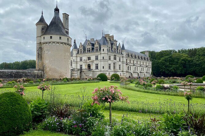 2-day Private Top 6 Loire Castles Live Guided tour from Paris - Who Would Love This Tour?