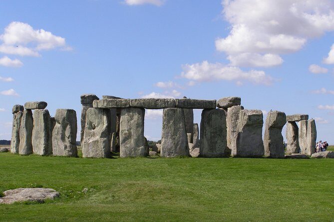 2-Day Stonehenge, Cotswolds, Bath and Oxford Private Tour from Southampton - Authentic Experiences and Local Insights
