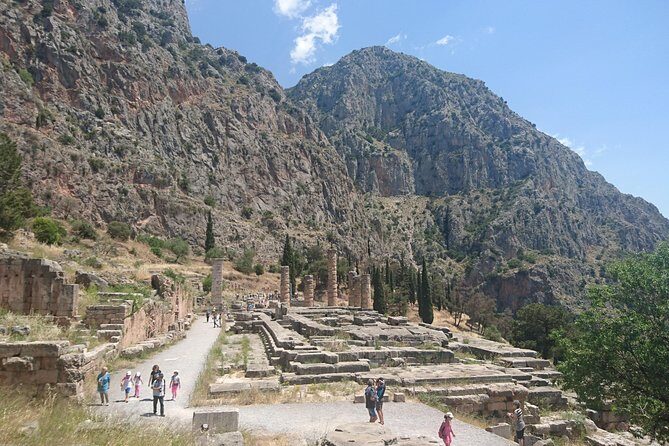 2-Day Trip to Delphi from Athens - Guides and Experience Quality