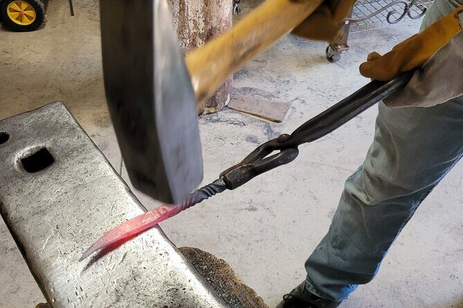 2 Hour Blacksmithing Experience in Niagara (Craft Class/Activity) - Setting the Scene: What to Expect During the Blacksmithing Experience