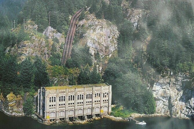 2 Hour Chartered Boat Tour from Deep Cove North Vancouver - An In-Depth Look at the Indian Arm Boat Tour