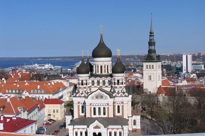 2-Hour Guided Walking Tour of Tallinn - Authentic Insights from Reviewers