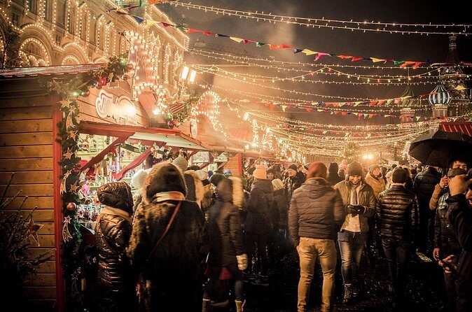 2 Hour Holiday Treasures  Christmas Private Tour in Denver - Pioneer Monument Fountain: An Historic and Visual Highlight
