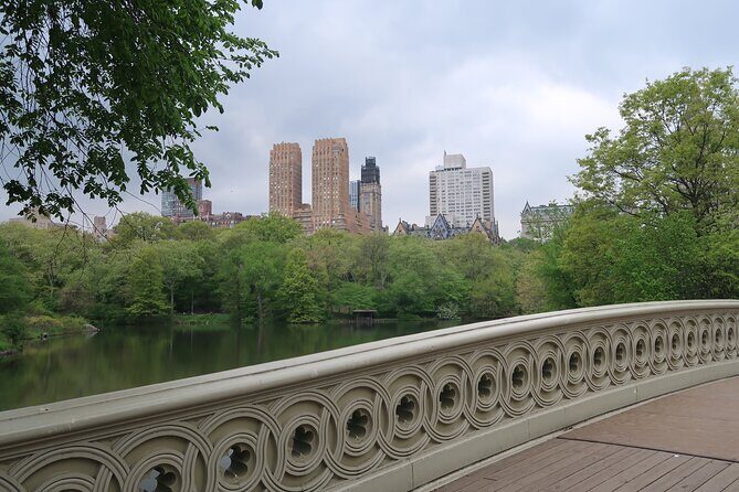 2 Hour Private Elf Movie Sites Guided Tour in New York City - Analyzing the Value