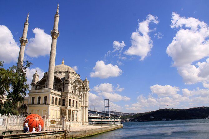 2-Hour Private Luxury Yacht Cruise on Bosphorus with Transfers - An Overview of the Private Bosphorus Yacht Experience