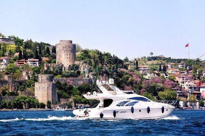 2-Hour Private Luxury Yacht Cruise on Bosphorus with Transfers - The Experience Onboard