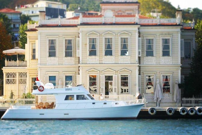 2-Hour Private Luxury Yacht Cruise on Bosphorus with Transfers - Analyzing the Value for Money