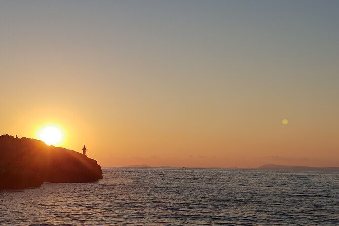 2-Hour Sorrento Coast Sunset Cruise with Dinner Experience - The 2-Hour Sorrento Coast Sunset Cruise with Dinner: A Deep Dive