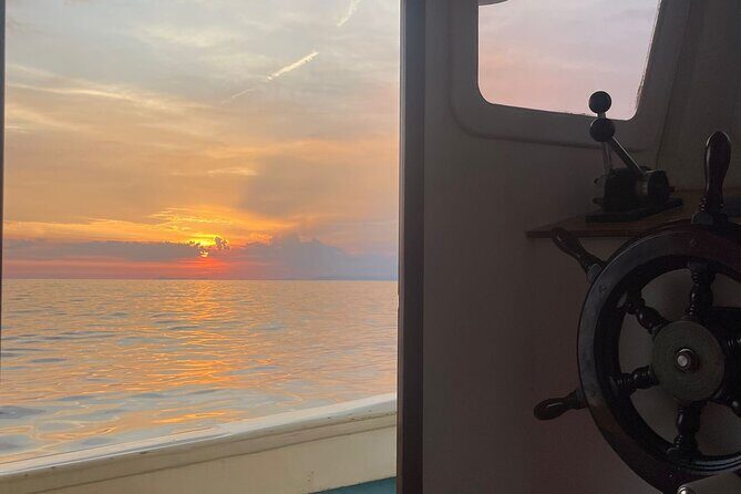 2-Hour Sorrento Coast Sunset Cruise with Dinner Experience - The Practicalities: Booking, Cost, and Group Size