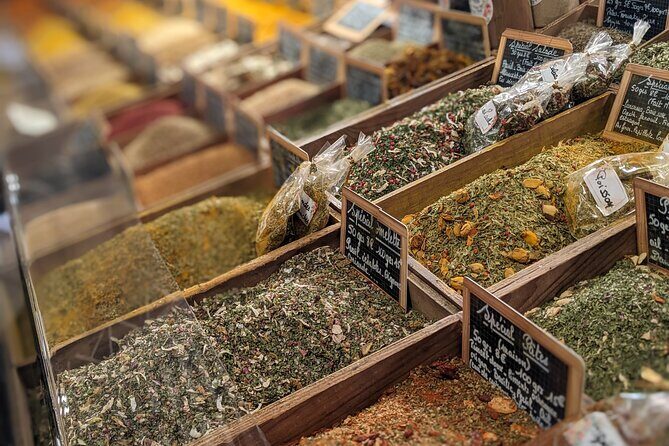 2 Hour Walking Tour in the Old Town of Antibes - The Sum Up