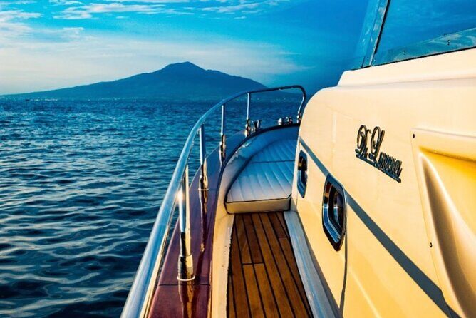 2 Hours Aperitif on Boat at Sunset - The Sum Up