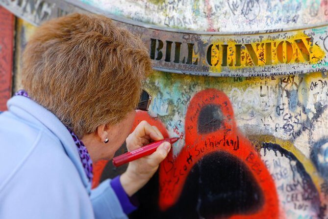 2 hours Belfast Original Drivers The Troubles Black Taxi Tour - Belfasts Troubles Black Taxi Tour: A Deep Dive into History and Humanity