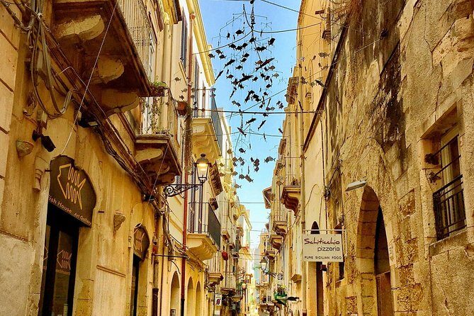 2 Hours Calessino/ Tuk tuk Tour to Syracuse and Ortigia Island - An In-Depth Look at the 2-Hour Calessino/Tuk Tuk Tour