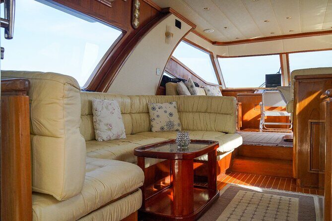 2 Hours Luxury Private Yacht Cruise on the Bosphorus - Key Points