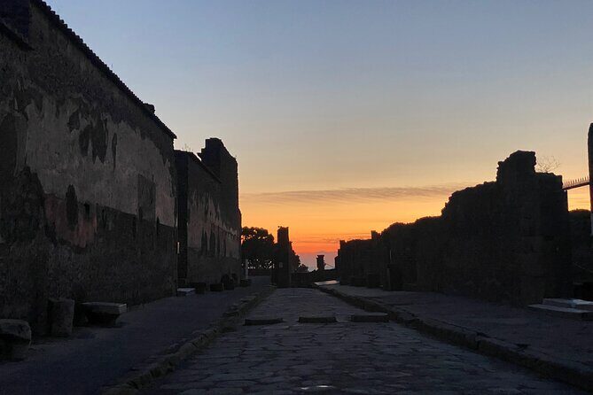 2 Hours Pompeii Group Tour with Archaeologist Guide and Skip the Line - What to Expect from the Itinerary