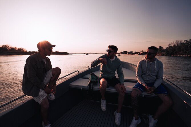 2 Hours Private Boat Tour in the Lagoon at Sunset with Aperitif - Key Points