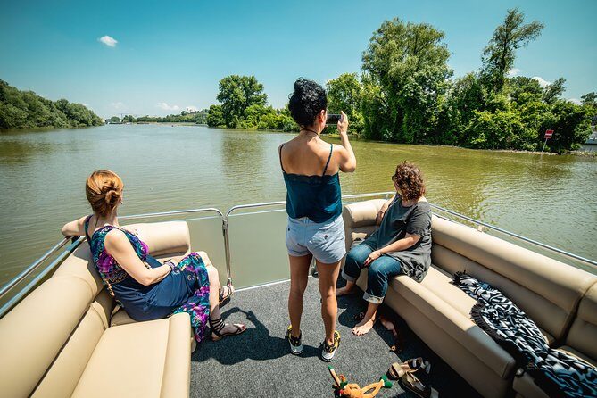 2 hours / Sightseeing Boat cruise Drinks Included - Navigating the Danube and Sava