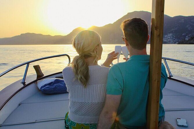 2 Hours Sunset Cruise of Positano - An In-Depth Look at the Sunset Cruise Experience