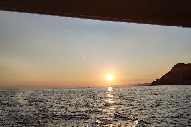 2 Hr Shared Cinque Terre Sunset Cruise with Swim Stop {wine inc!} - Discover the Charm of the Cinque Terre Sunset Cruise