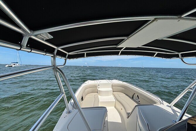 27ft Miami Catamaran for Groups and Parties - FAQ