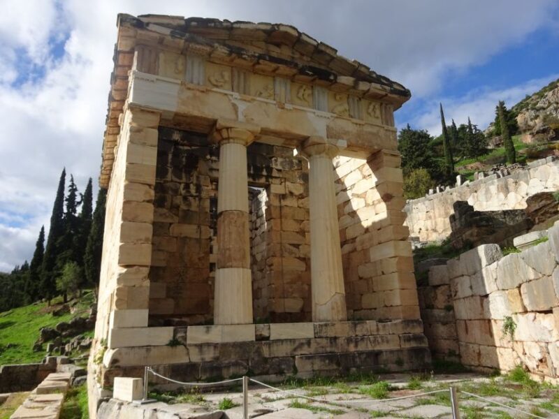 2Day Delphi&Meteora with Official guide,tickets,hotel pickup - Key Points